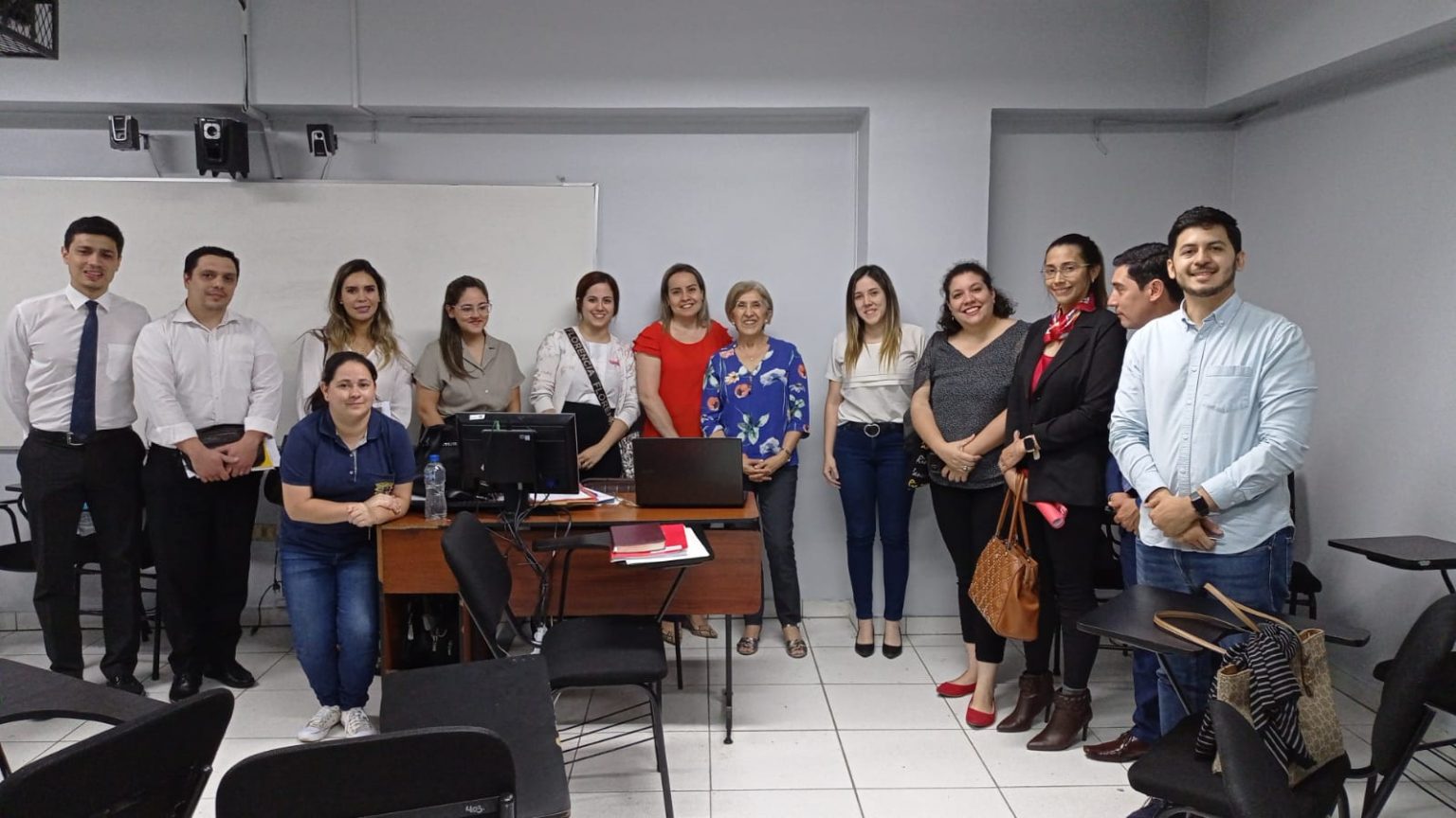 Habilidades Comunicacionales con la Dra. María Teresa Rivas – Sede ... Habilidades Comunicacionales con la Dra. María Teresa Rivas – Sede ...